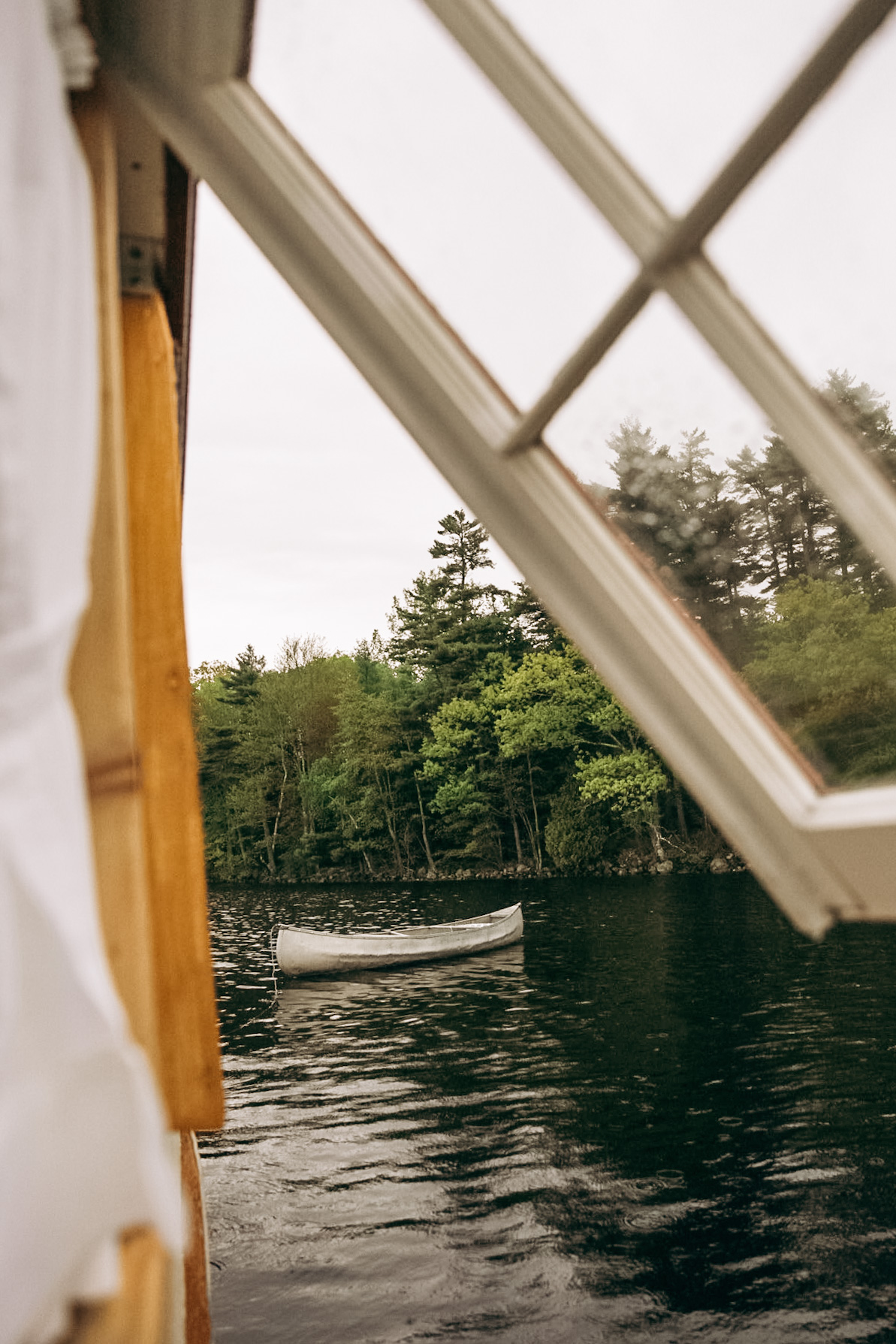 ROAM Home Page – The FLOATING NOMAD Houseboat Rentals
