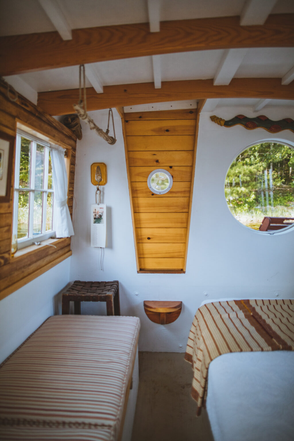 ROAM Home Page – The FLOATING NOMAD Houseboat Rentals